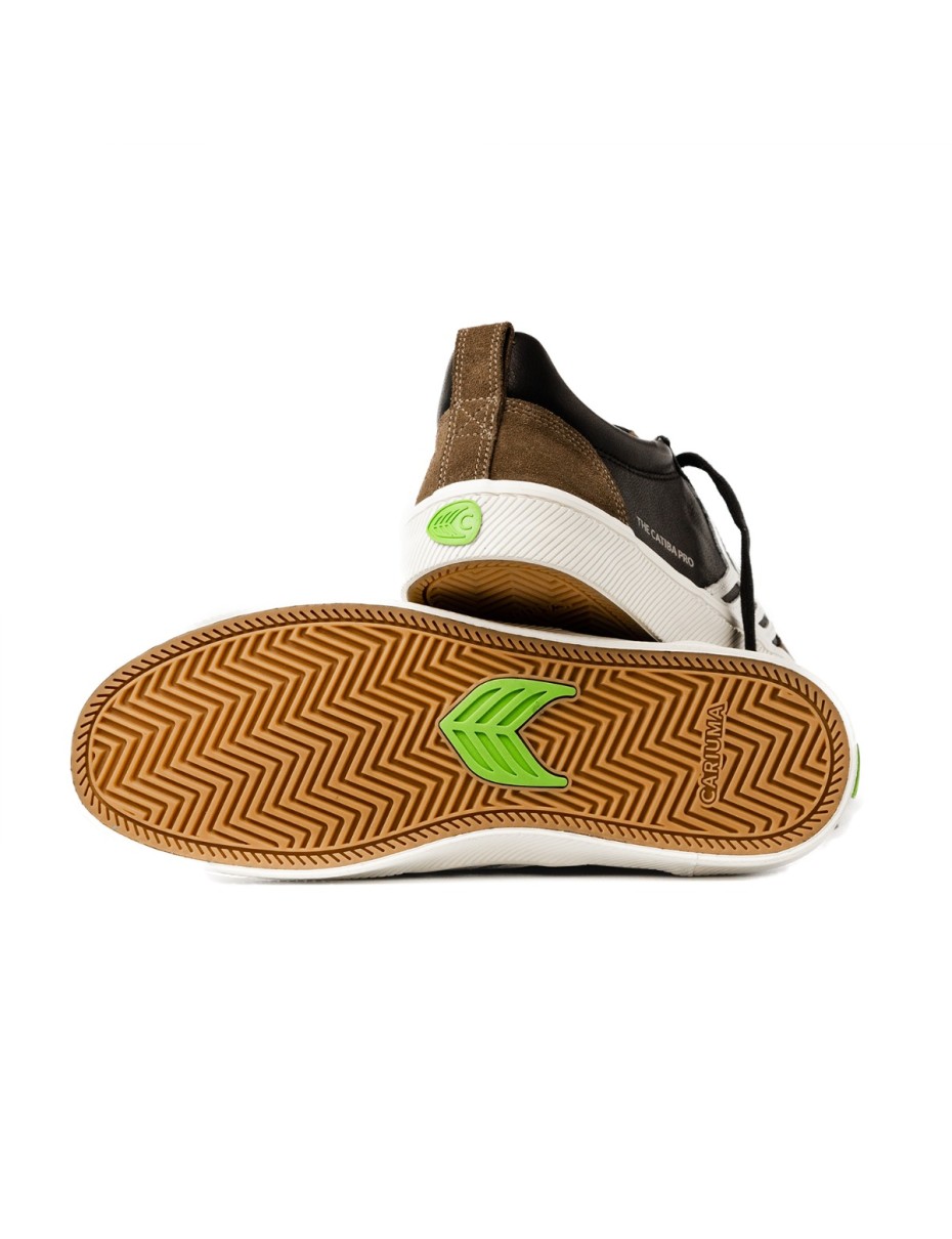 Cariuma PRO SKATE BLACK PREMIUM LEATHER AND KHAKI SUEDE IVORY LOGO